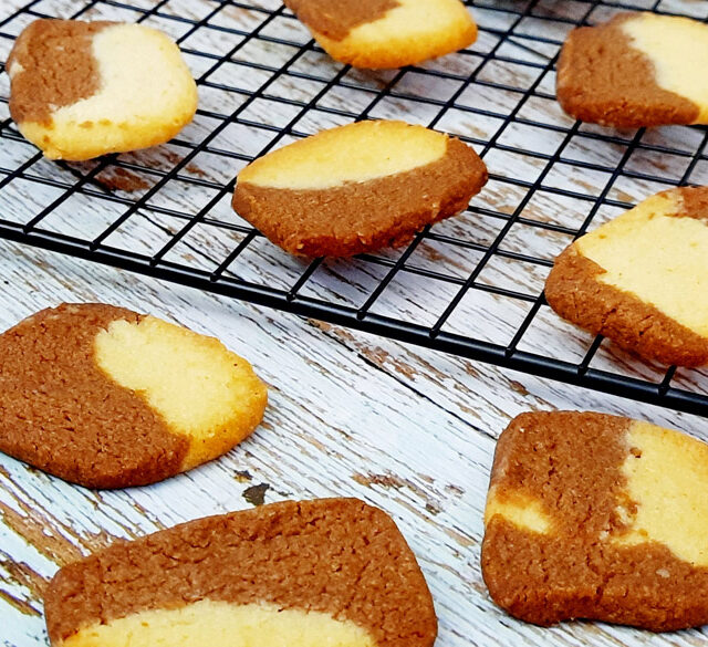 Eggless Choco Marble Cookies Recipe - Mads' Cookhouse