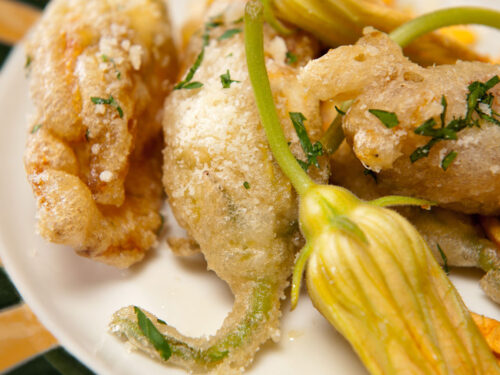 20 Delightful Edible Flowers To Add To Your Kitchen - Mads' Cookhouse